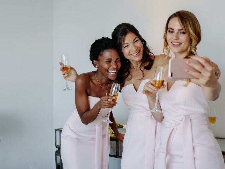 Share Your Wedding Photos With Guests - GUESTPIX | #1 QR Code Event ...