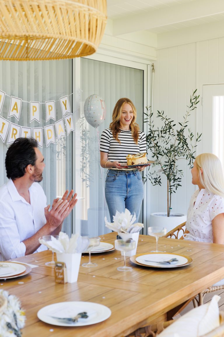 Parties Contact Us - GUESTPIX | #1 QR Code Event Photo Sharing Platform